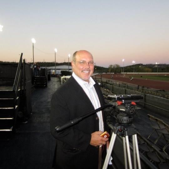 PROMOVER LAS ESTRELLAS DE LAS CARRERAS DE CABALLOS - BRUCE CASELLA ...