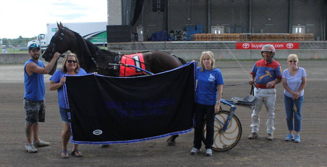 LISA DUNN, MULTITALENTOSA, LLEVA EL ARNÉS AL LÍMITE — The Pennsylvania ...