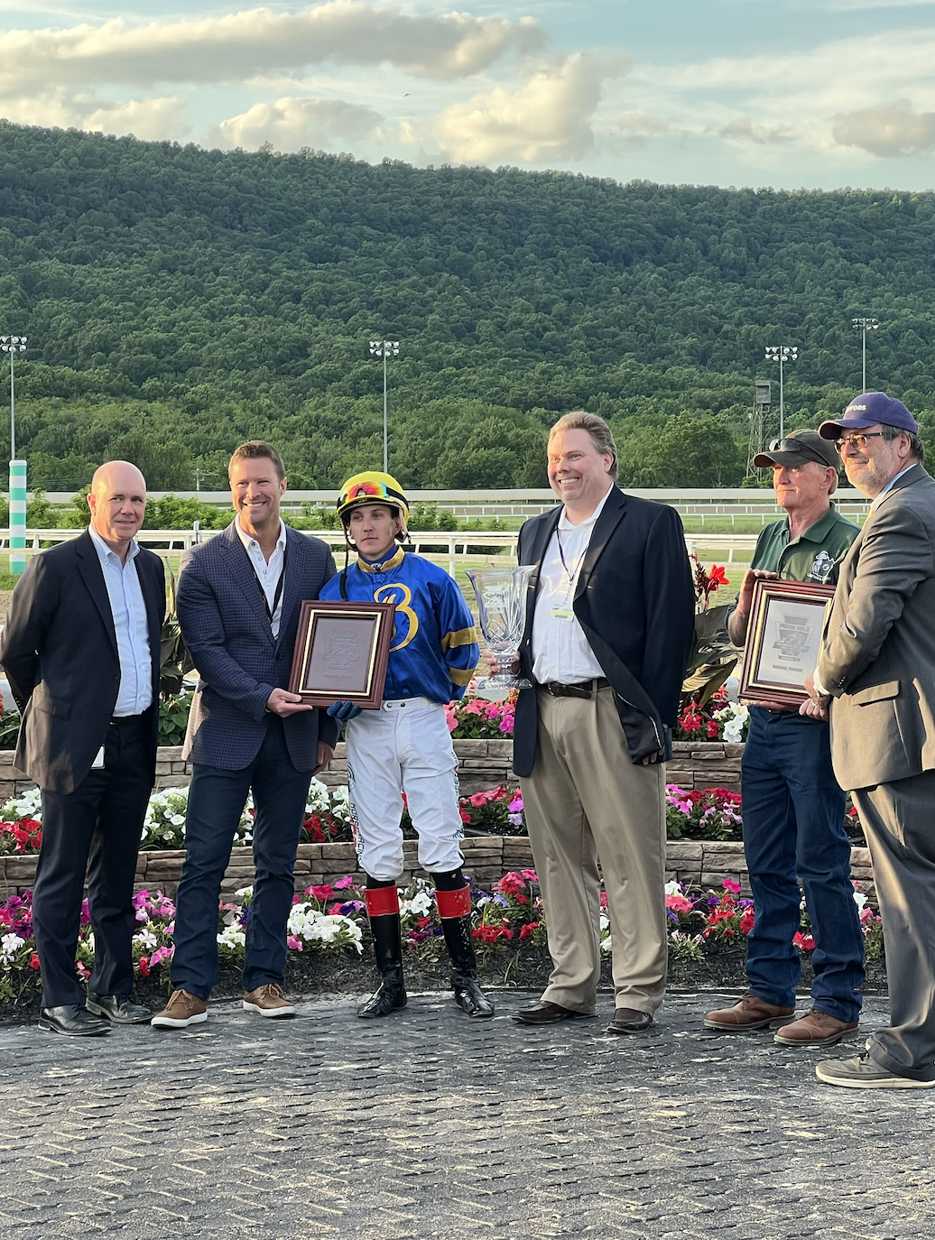 UN VIAJE BRILLANTE Y MÁS ALLÁ: JOCKEY TYLER CONNER — The Pennsylvania ...